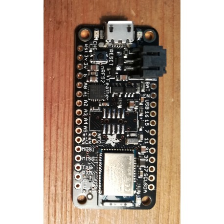 Adafruit Feather nRF52 Bluefruit LE - Letmeknow
