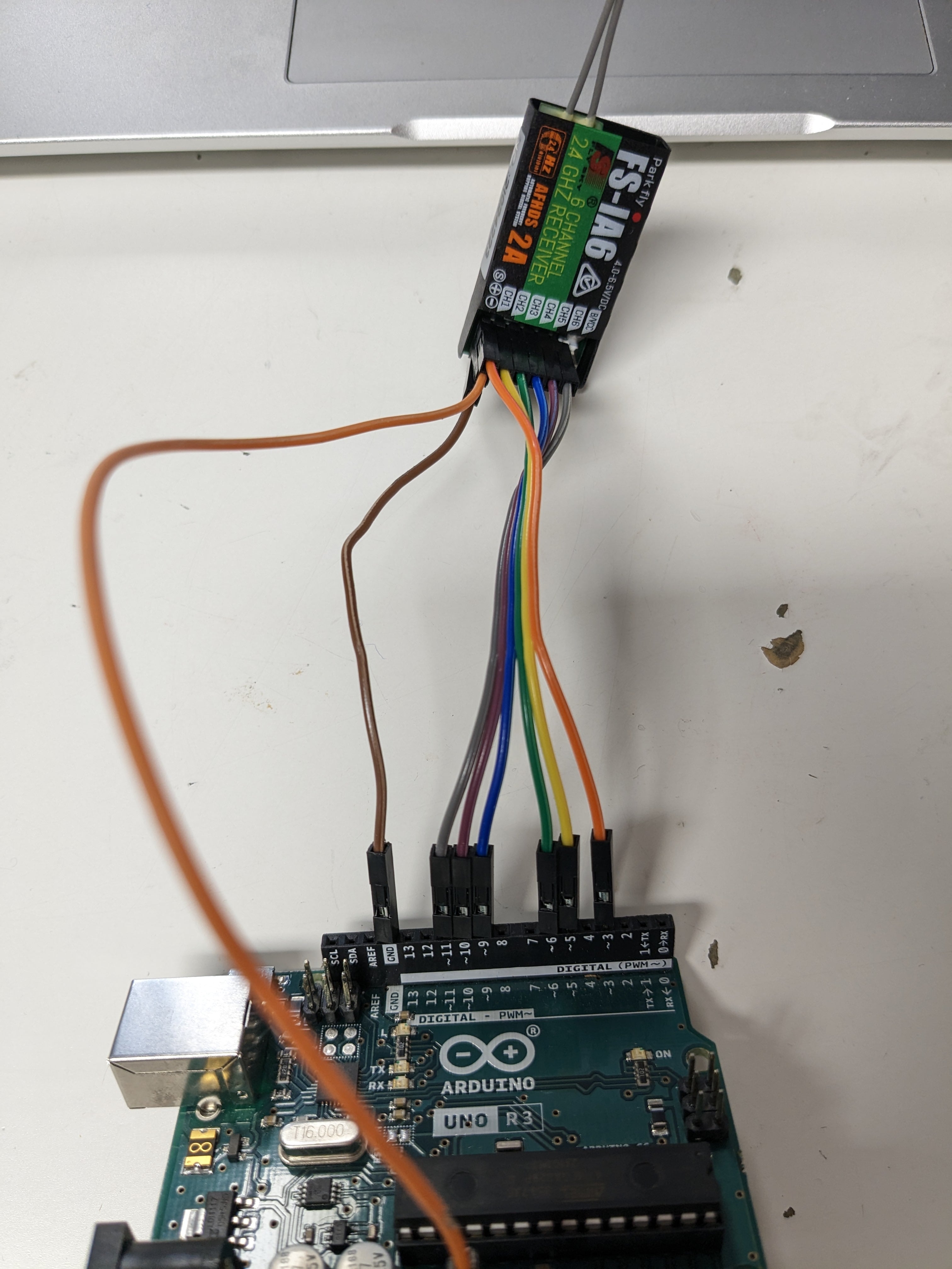 Contrôler votre Arduino avec une radiocommande FS-i6 - Letmeknow